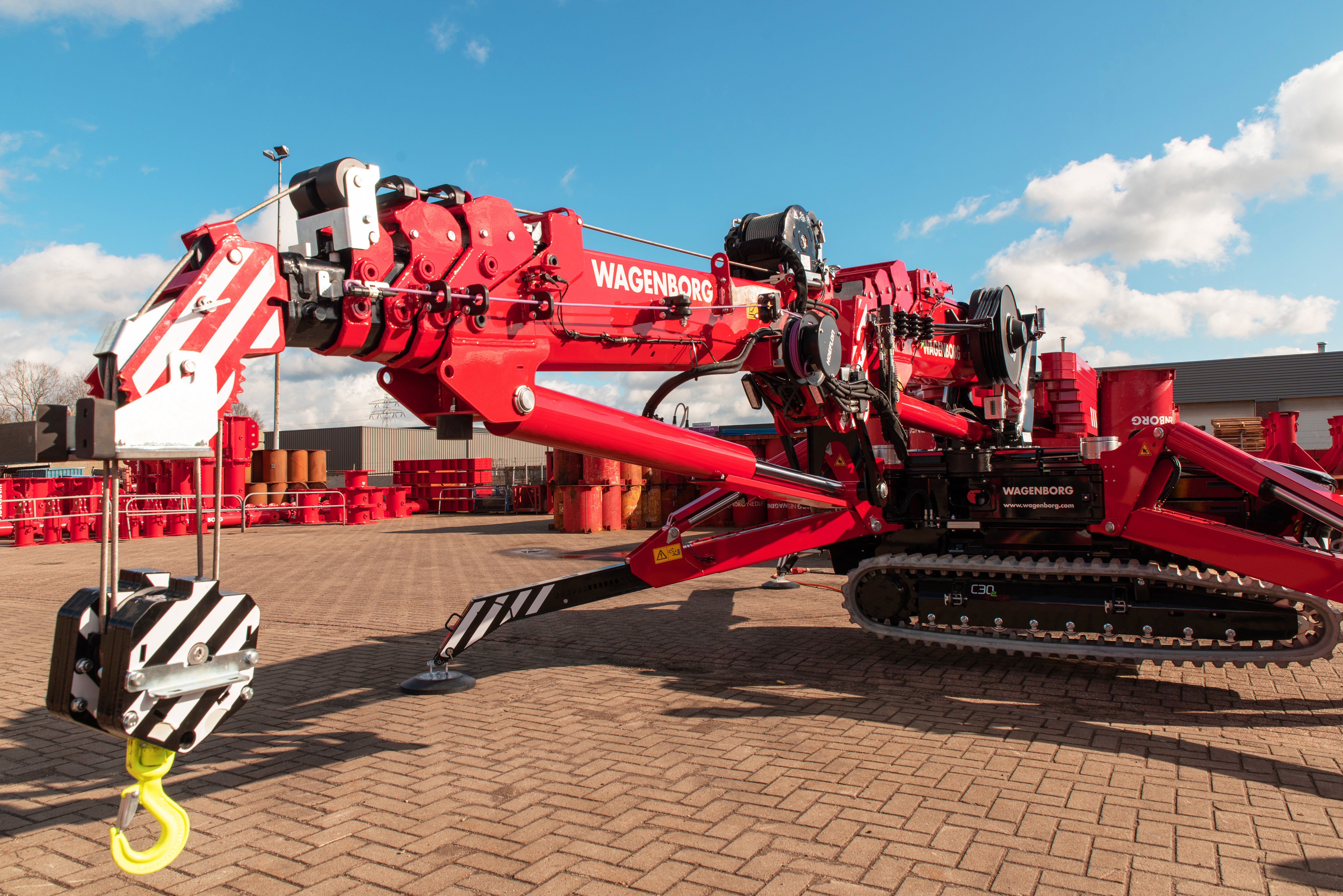 Our latest 100% electric compact crane: the Hoeflon C30e! - Wagenborg ...